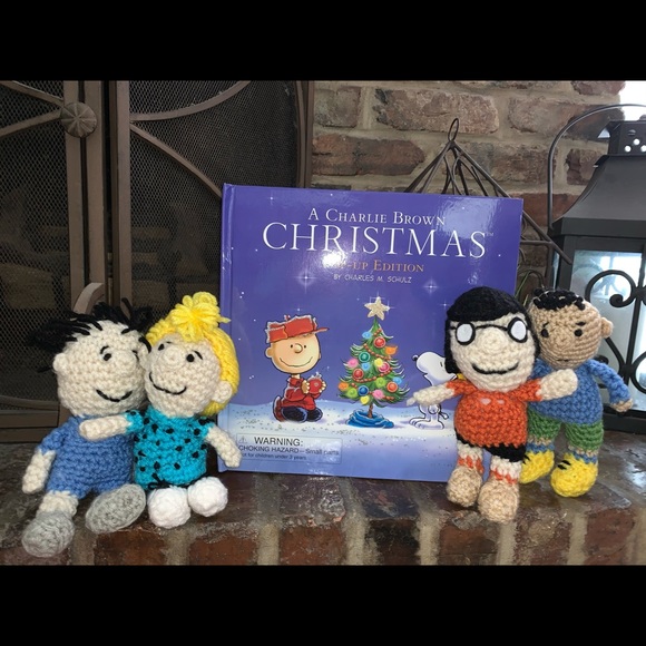 Peanuts | Toys | Peanuts Charlie Brown Set | Poshmark
